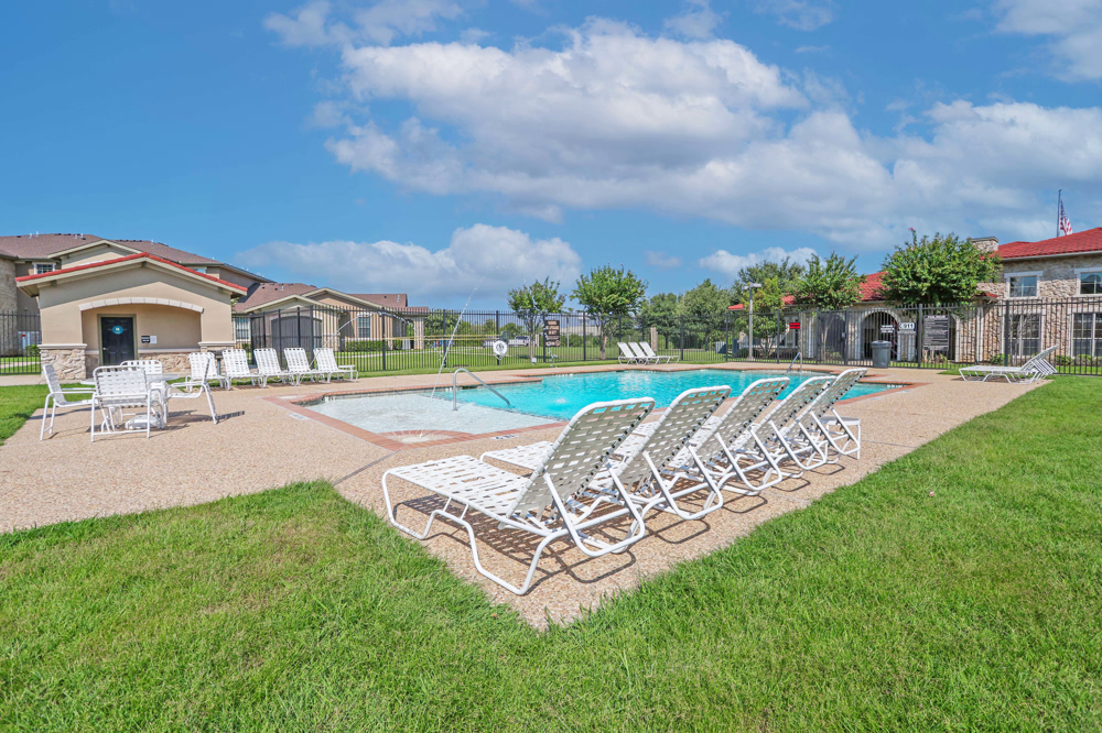 Cimarron Springs | (817) 645-7999