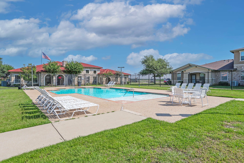 Cimarron Springs | (817) 645-7999