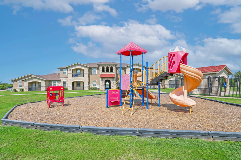 Cimarron Springs | (817) 645-7999