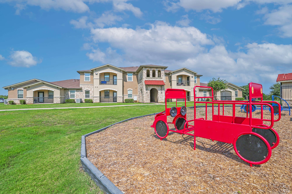 Cimarron Springs | (817) 645-7999