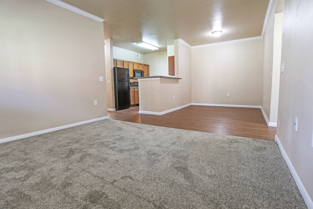 Cimarron Springs | (817) 645-7999