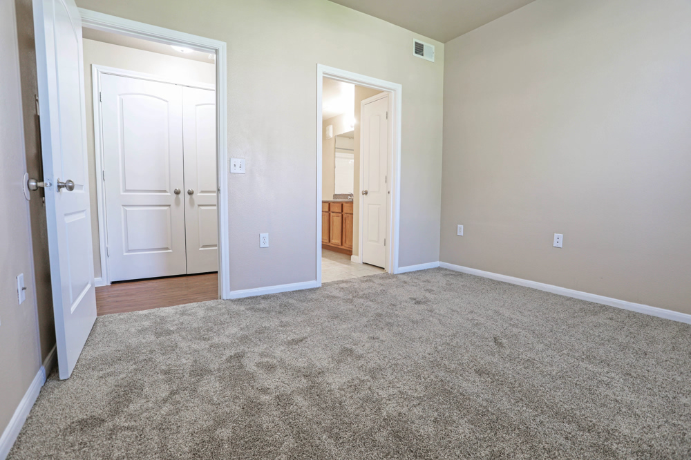 Cimarron Springs | (817) 645-7999