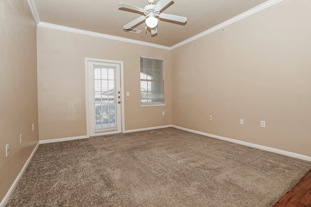 Cimarron Springs | (817) 645-7999