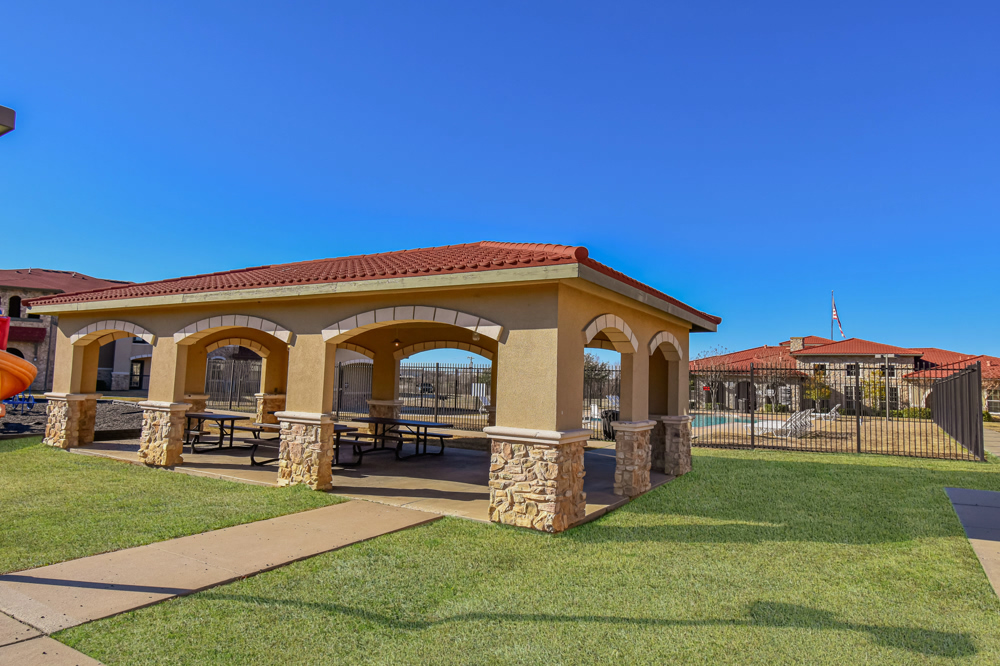 Cimarron Springs | (817) 645-7999