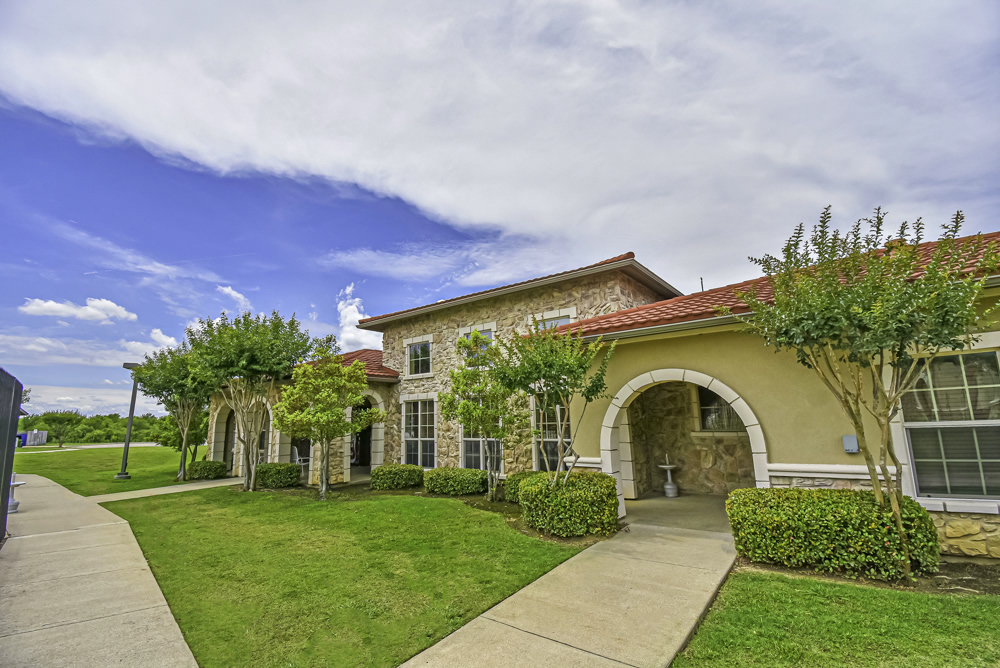 Cimarron Springs | (817) 645-7999