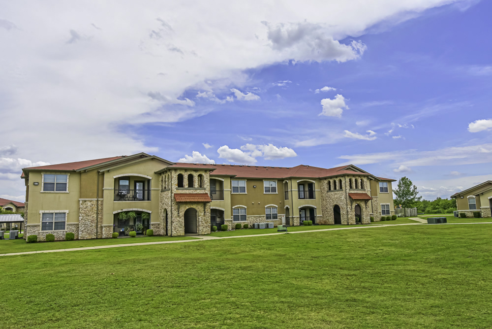 Cimarron Springs | (817) 645-7999