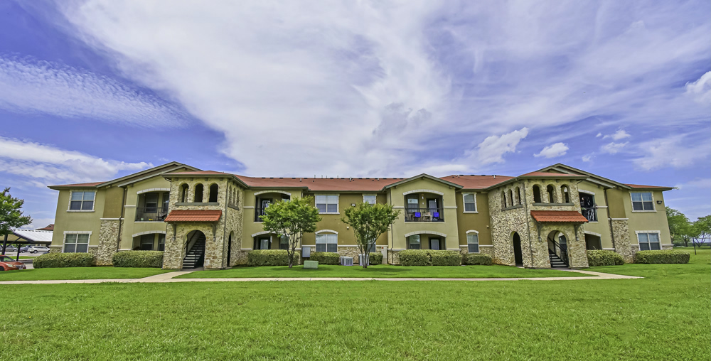 Cimarron Springs | (817) 645-7999